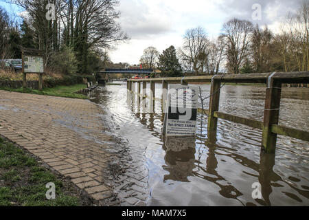 Doncaster, UK. 03rd Apr, 2018. UK Weather: 3rd April 2018, Sprotbrough ...