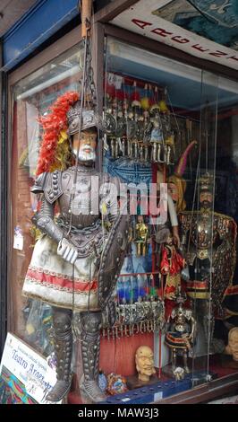 Historical puppets, Sicilian puppet theatre or Opera dei Pupi, Museo ...