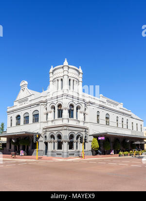 Facade of the Subiaco Hotel, Subiaco, Western Australia Stock Photo - Alamy