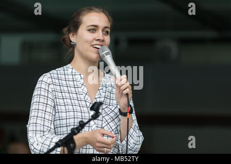 The Swiss musician duo Duo Centrepiece with Adeline Hasler, vocals and ...