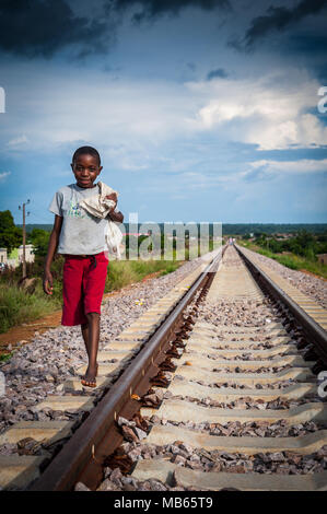 The Benguela railway connects the Atlantic port of Lobito to the ...