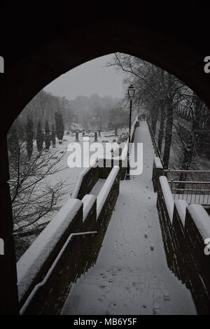 Chester's city walls weathering the snow Stock Photo - Alamy