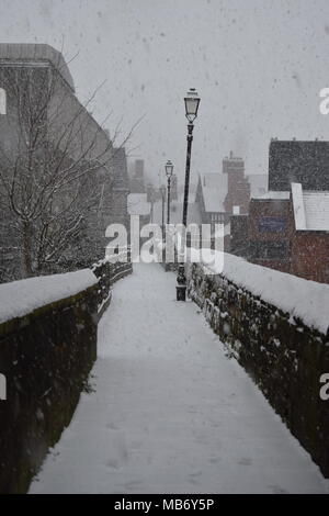 Chester's city walls weathering the snow Stock Photo - Alamy