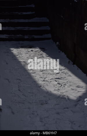 Chester's Newgate in the snow Stock Photo - Alamy