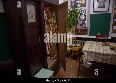 Reconstruction of soviet era communal apartments (Russian Kommunalka ...