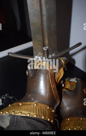 A knights gauntlet Stock Photo - Alamy