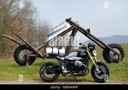 Bartolfelde, Germany. 06th Apr, 2018. Motorcycling in the Harz ...