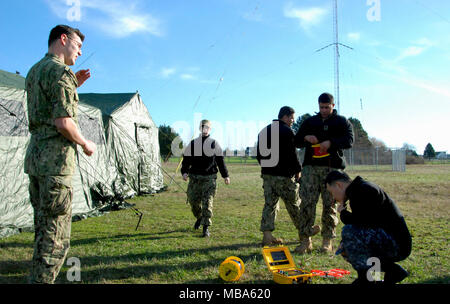 OAK HARBOR, Wash. (Feb. 10, 2018) Navy Reserve and Active Duty Sailors ...