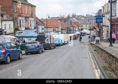 Market day, Pickering Market, Market Place, North Yorkshire, England ...