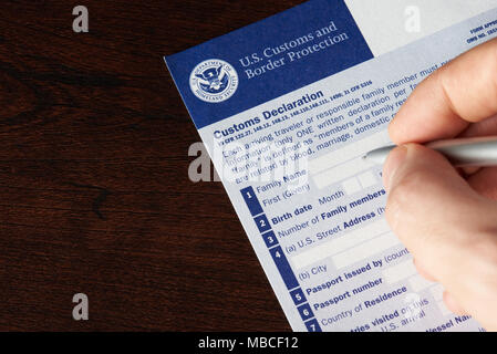 US customs declaration form Stock Photo - Alamy