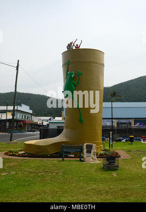 Queensland: "The Golden Gumboot" in Tully, Australien Osten | usage ...