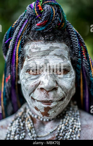 Huli women Tari Papua New Guinea Stock Photo - Alamy