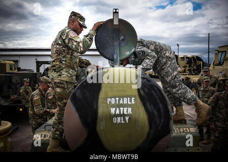 Soldiers with the U.S. Army Forces (ARFOR) and the Forcas de Defesa de ...