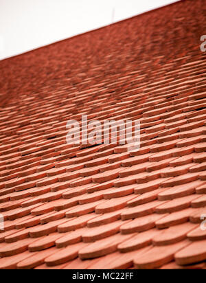 Wood shingled roof on a barn Stock Photo - Alamy