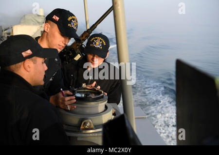 (Jan. 27, 2018) Coastal patrol ship USS Firebolt (PC 10) cruises in the ...
