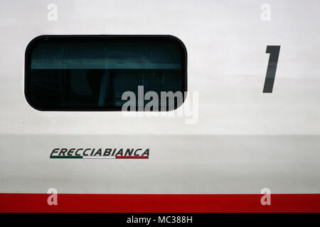 Italian railways ETR 460 Frecciabianca pendolino (tilting) high speed ...