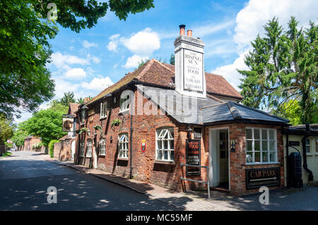 Rising Sun Pub Stock Photo - Alamy
