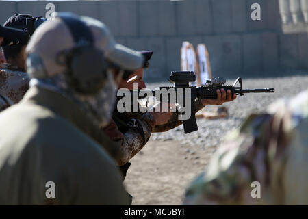 Australian Coalition forces train Hostage Rescue Team candidates in the ...