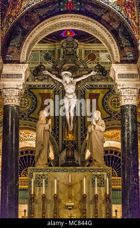 Saint Louis Basilica Main Altar Crucifix Stock Photo - Alamy
