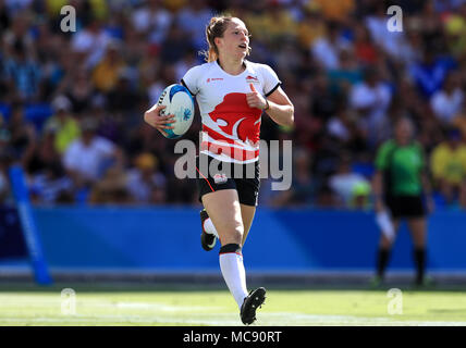 England's Lydia Thompson scores a try during the 2017 Women's World Cup ...