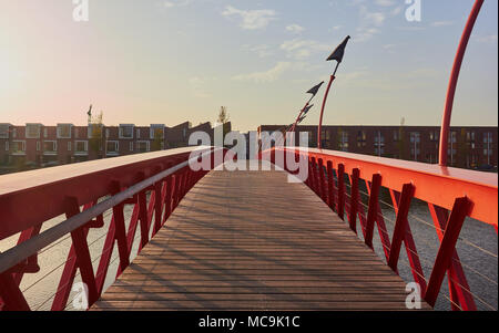 Python Bridge (Pythonbrug), Oosterdokseiland (eastern docklands ...