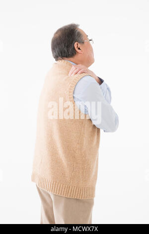 Senior man with shoulder pain Stock Photo - Alamy