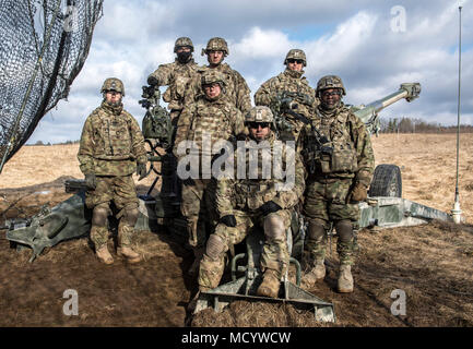 US Army gunners from Archer Battery, 2nd platoon, 4th section, Field ...