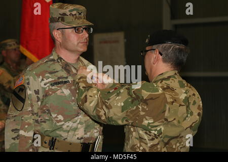 Col. Michael Spraggins, commander of the 39th Infantry Brigade Combat ...