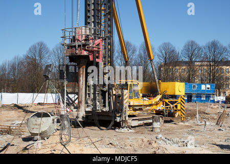 pile bore machine. A pile driver is a mechanical device used to drive ...