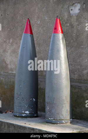 Pair of 240 kg heavy artillery shells to 28 cm SK L/40 naval guns of ...