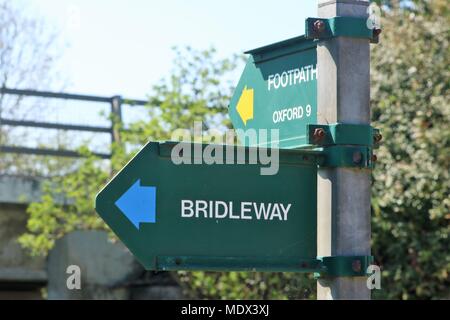 Oxfordshire Bridleway signpost Stock Photo - Alamy