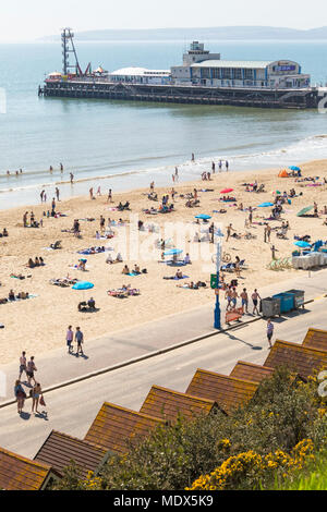 Bournemouth, Dorset, UK. 20th April 2018. UK weather: beaches are ...