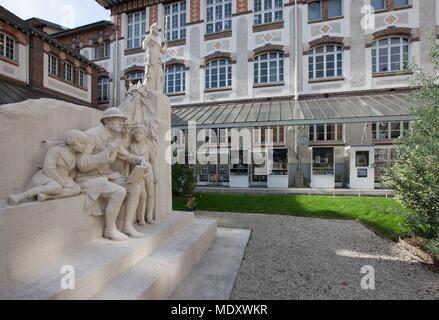 Paris, 145 boulevard Malesherbes, lycee carnot, la marquise, building ...