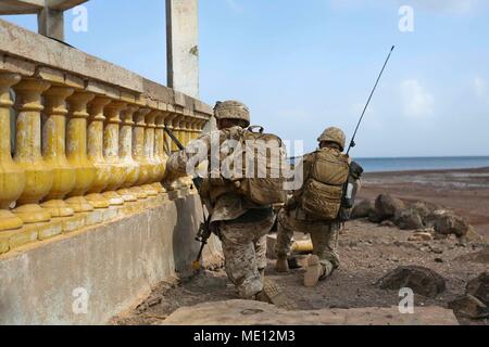 171220-M-UX416-312 ARTA BEACH, Djibouti (Dec. 20, 2017) U.S. Marine ...