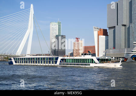 ROTTERDAM - River Maas with an inland vessel in the center of Rotterdam ...