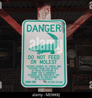 Alligator Warning Sign, Florida Stock Photo - Alamy