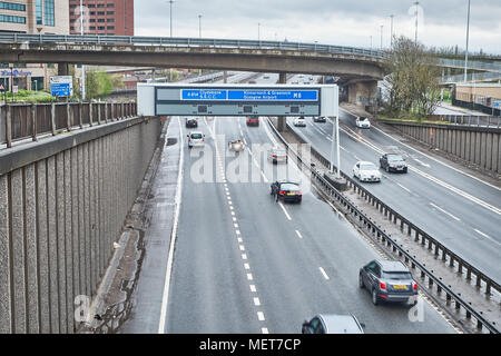 M8 Junction 17 motorway sign Glasgow Stock Photo - Alamy
