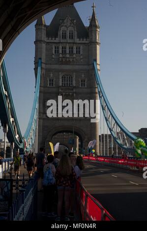 Supporters of the london 2018 marathon lining tower bridge Stock Photo ...