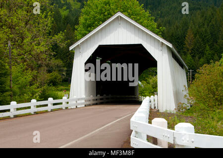 Hayden Covered Bridge (1918), Benton County, Oregon Stock Photo - Alamy