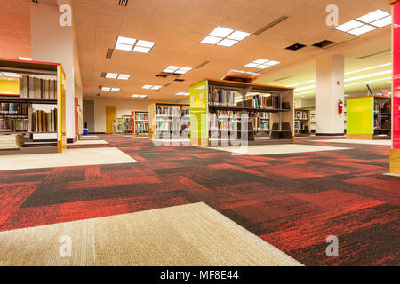 SAN ANTONIO, TEXAS - MATCH 26, 2018 - San Antonio Central Library lobby ...