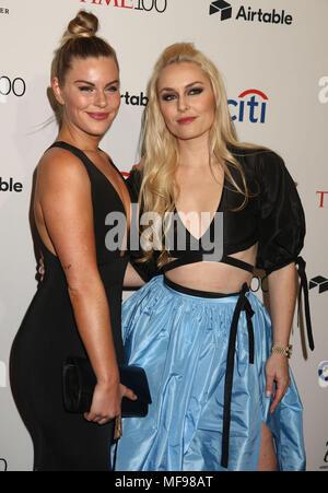 (L-R) Karin Kildow and Sister Lindsey Vonn arrives at the Nickelodeon ...