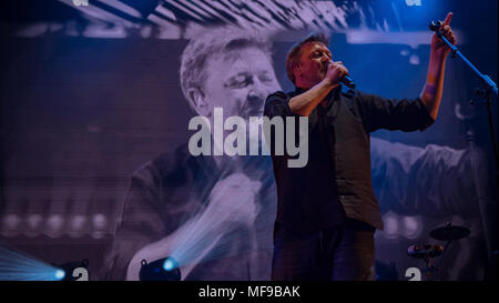 Elbow Headlining the Main Stage and Closing the Victorious Festival ...