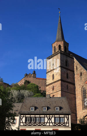 Old town with Plassenburg, Petri Church and Red Tower, Kulmbach, Upper ...