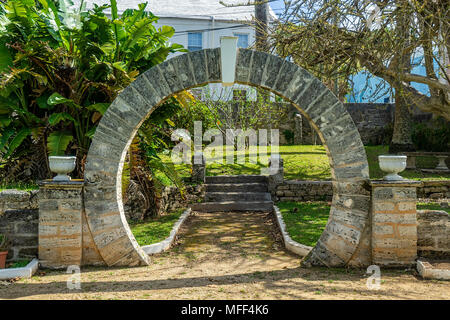 A traditional moongate in a park at St. George's, Bermuda Stock Photo ...