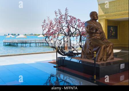 Manas statue, kyrgyz epic poem hero, symbol of Bishkek Stock Photo - Alamy