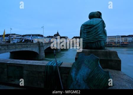 Dusk, the statue of Helvetia, Mittlere Brücke bridge, river Rhine, city ...