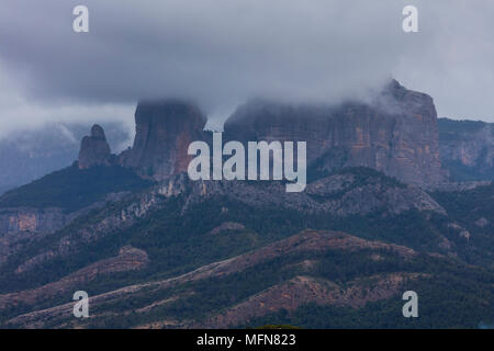 En Benet Rocks, The Ports, Terres de l'Ebre, Tarragona, Catalunya ...