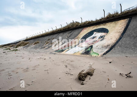 Mural of Robert Burns ( by Bobby Mcnamara) painted on seawall at Ardeer ...