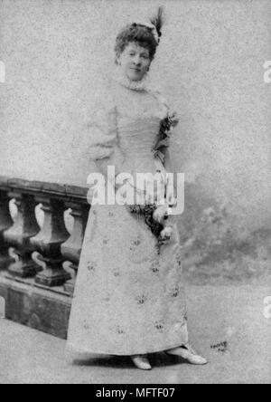 Suzanne Reichenberg (1853-1924), French actress, made her debut in 1868 ...