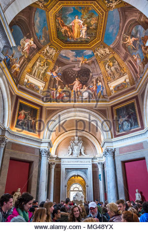 The ceiling of the Sala Delle Muse Room of the Muses Vatican Museum Stock Photo - Alamy